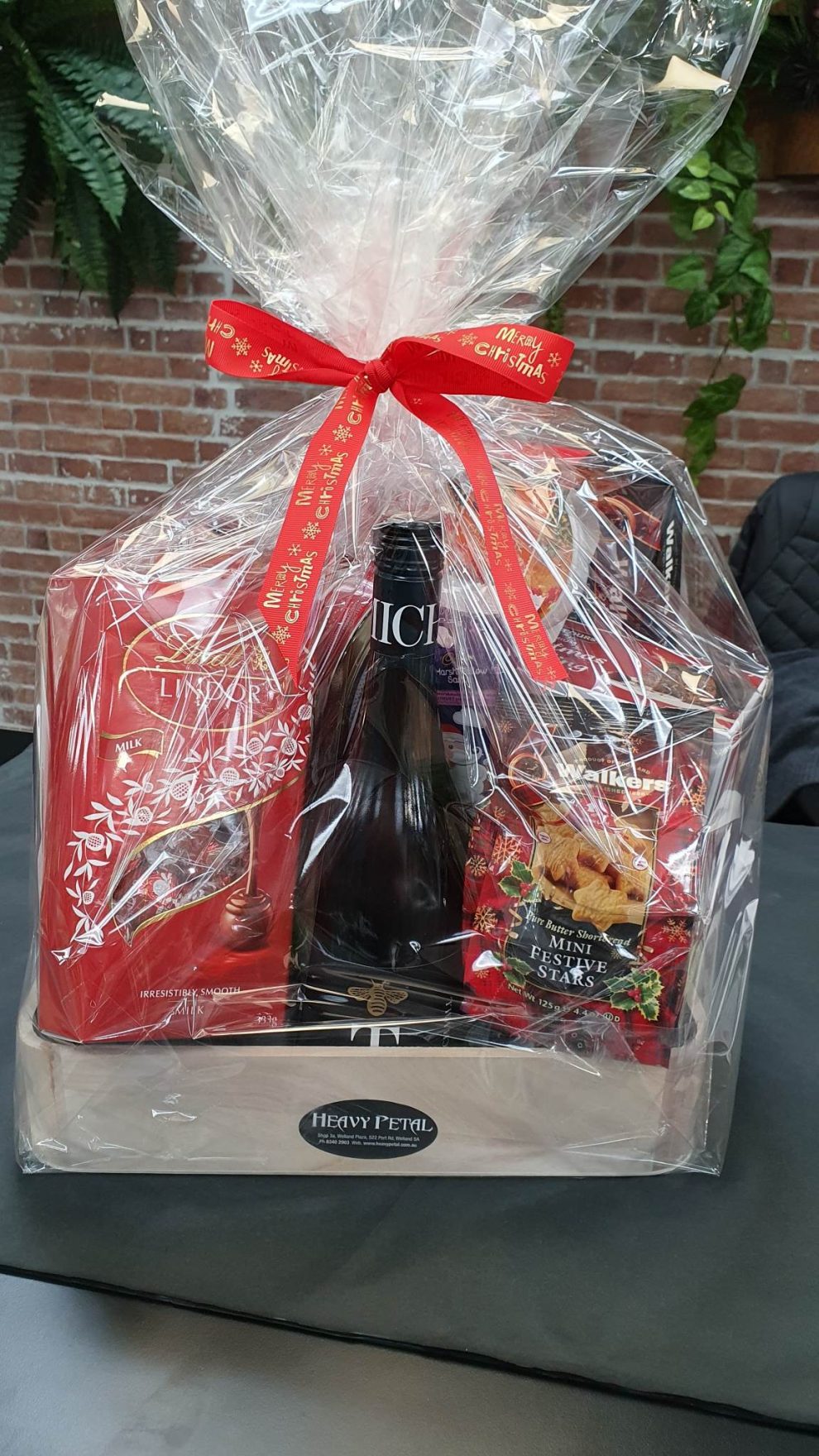 Large Christmas Hamper — Order flowers from Heavy Petal in Welland SA